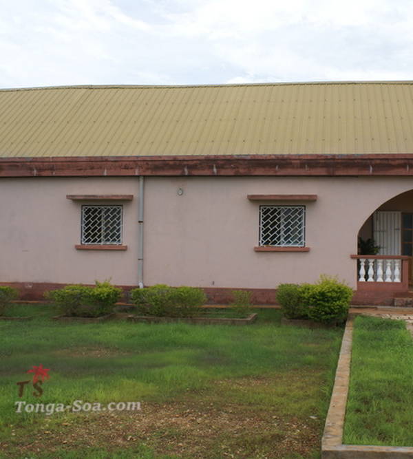 IM14618 : VENTE 2 MAISONS SUR 1,5 HA-Majunga (Madagascar) (Alez_immobilier