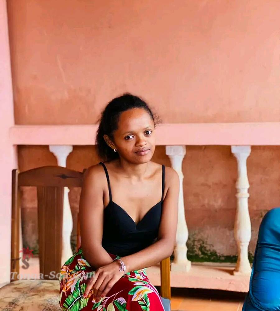 MA80894 : une relation a long terme et a long terme (Raissa - Mariage)